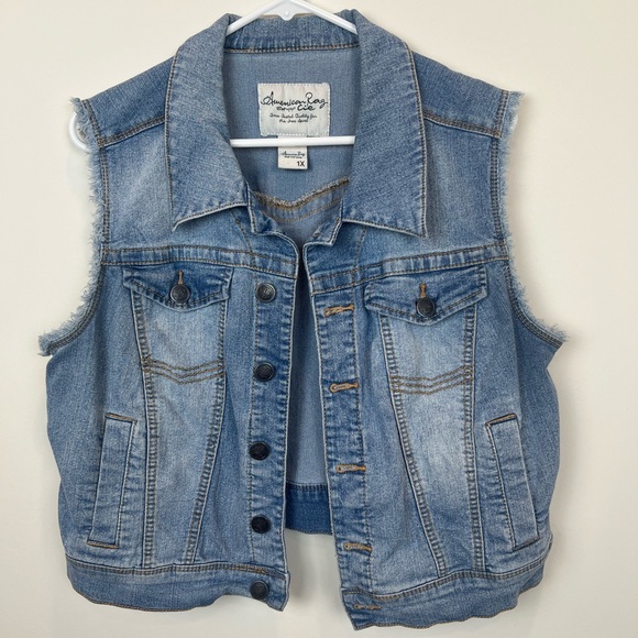 American Rag | Jackets & Coats | American Rag Jean Vest Size X | Poshmark